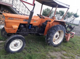 Tractoare de vanzare 🚜 Utilaje agricole • CarZZ.ro